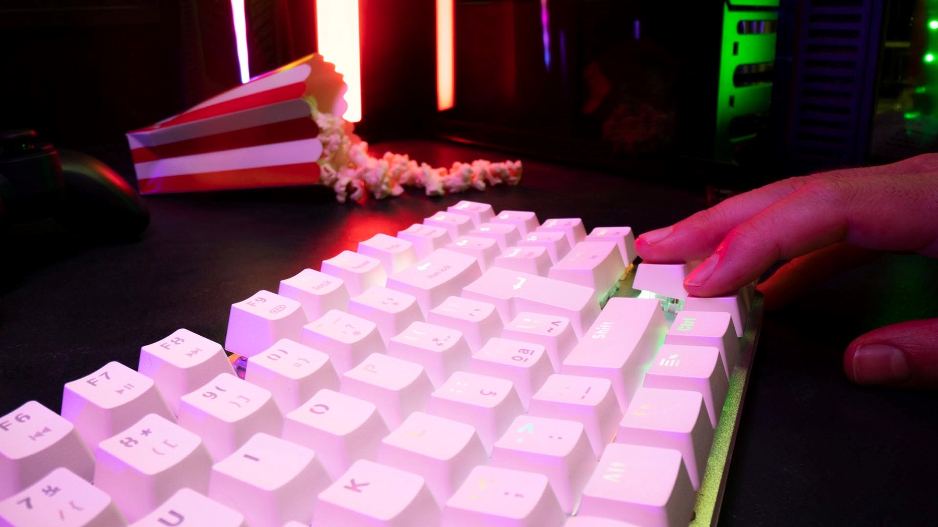 Mechanical vs. Membrane Keyboards: Finding the Perfect Balance for ...